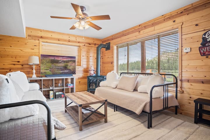 Wildflower Retreat Bungalow - Greer, AZ