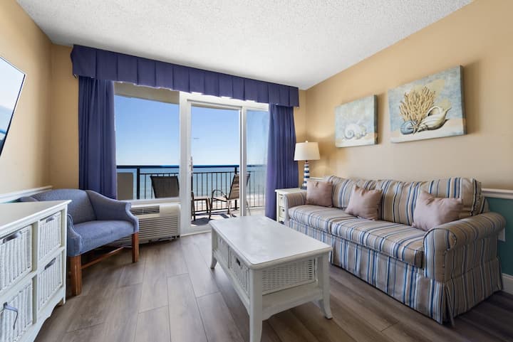 Winter Rates! Spacious Oceanfront Suite @Boardwalk - Myrtle Beach, SC