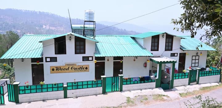 Wood Castle Luxury Home Stay/ Family Suite - Ranikhet