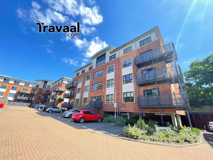 Travaal - 2 Bed Serviced Apartment Farnborough - Farnham