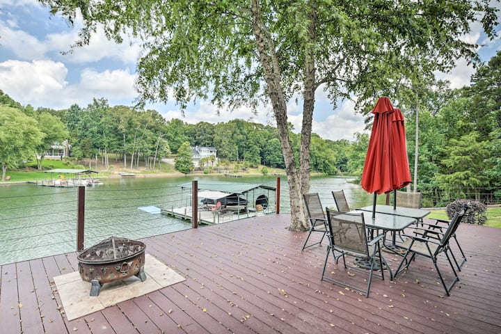 Waterfront Getaway W/ Fire Pit + Game Room! - Richard B. Russell Lake