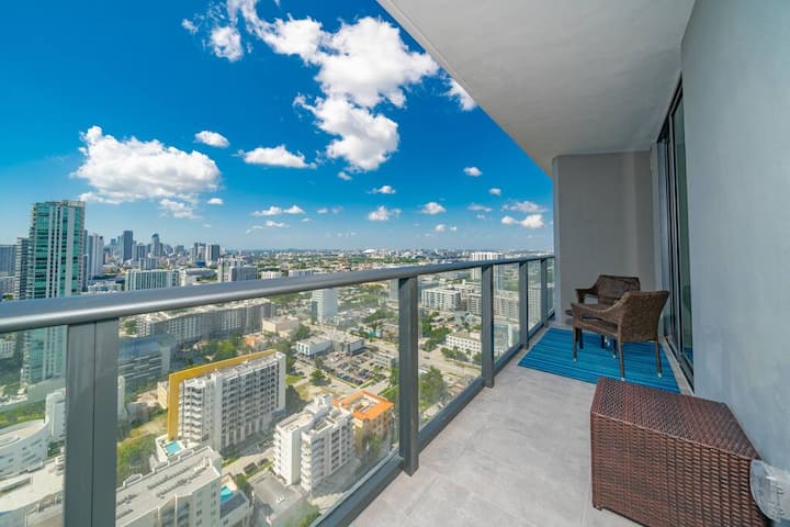 Exclusive High-rise 1bd Condo | Tennis & Sauna - Miami