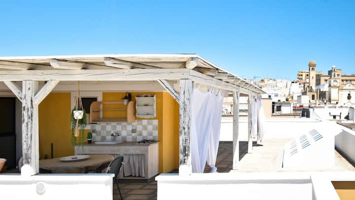 Les Maisons: La Mansardina By Rentbeat - Matino