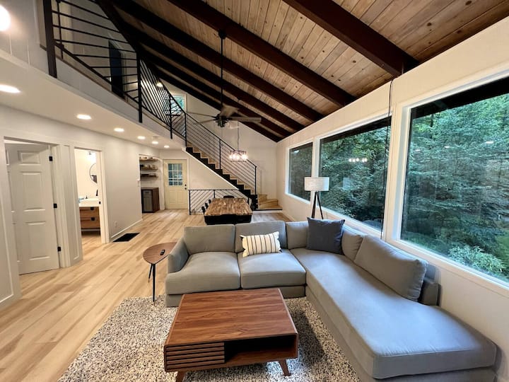 Private Mountain Chalet-fenced In Yard For Pets! - Brevard, NC