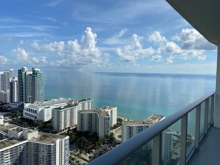 Amazing 2br Corner Condo @Hyde, Incredible View! - Hollywood, FL