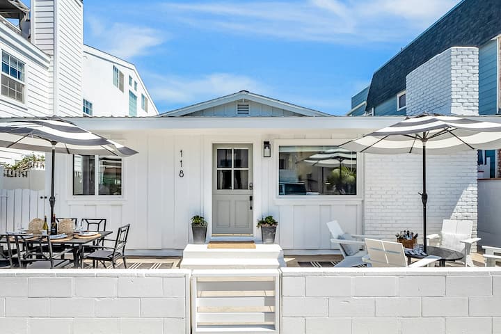 Updated 3br | Fireplace | Patio | Steps To Beach - Newport Beach, CA