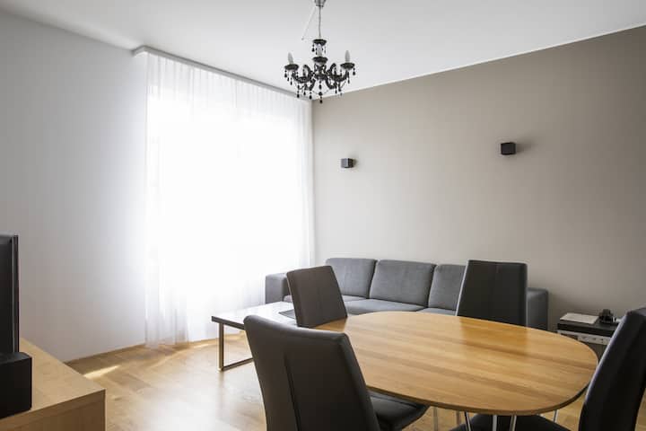 Comfy Two-bedroom Apartment - Reykjavik