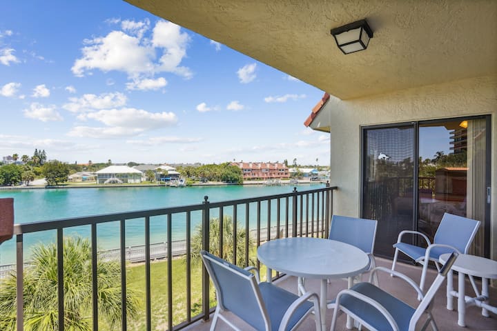 Incredible Water Views At Land's End 1-408 - Treasure Island, FL