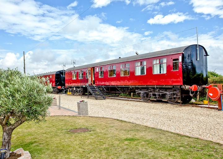 Brunel Boutique Railway Carriage 4 - Dawlish Warren