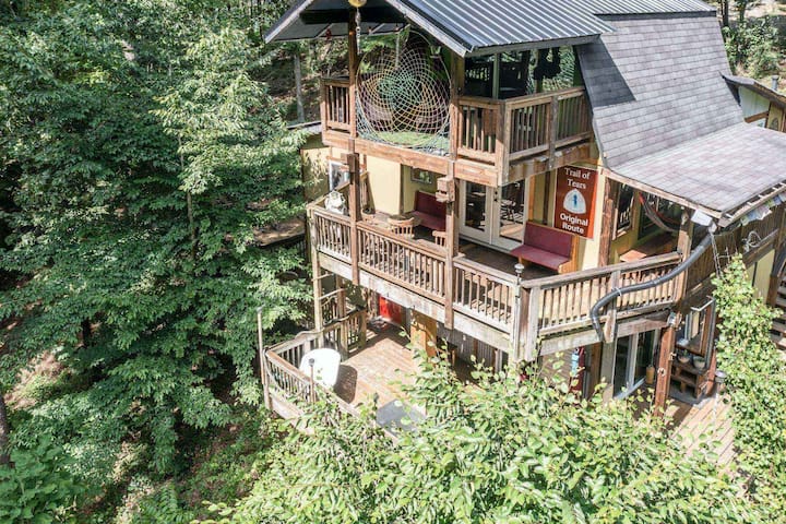 10% Off 3+ Nights! Escape To Edward – The Hut - Red Top Mountain State Park, Acworth