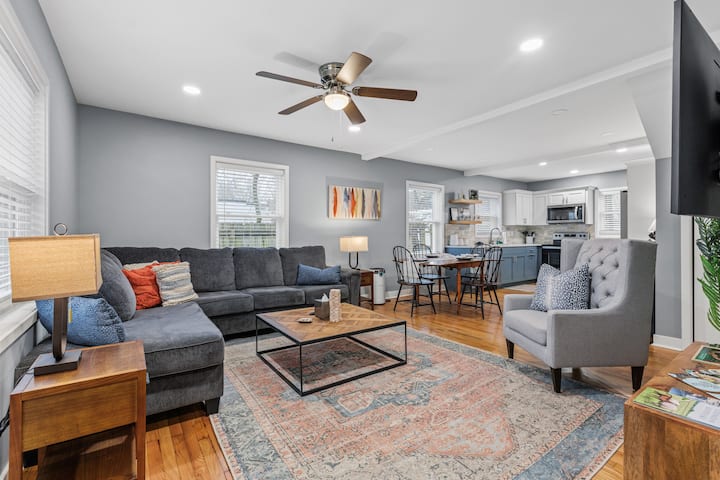 Cheerful 3 Bedroom Home - Lexington, KY