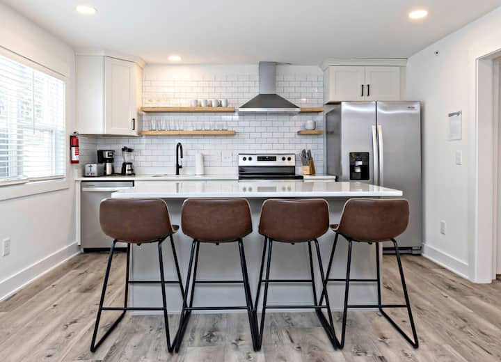 S-turns - Loft #1 - 8 Min Walk To The Beach - Virginia Beach