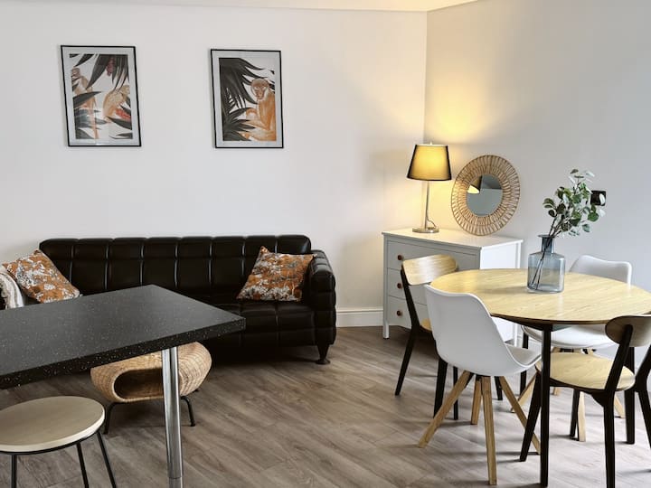 Executive Penthouse - City Centre Skyline Balcony - Gibraltar