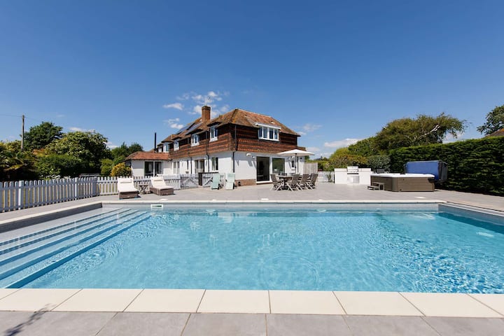 Beach House With Pool In West Wittering - West Wittering