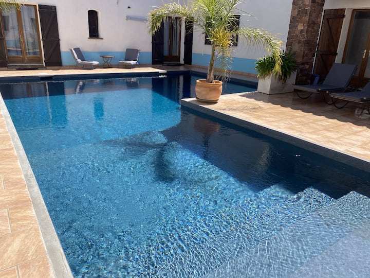 Appartement Avec Vue Sur Piscine - La Crau
