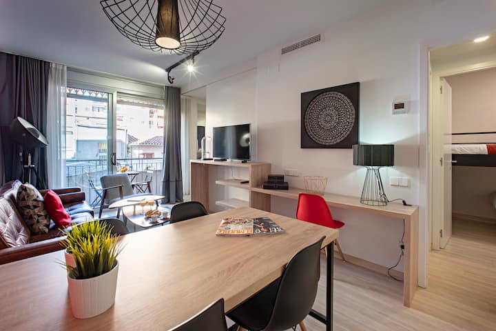 Centric Family Flat With Terrace Up To 4 Guests - Barcelona