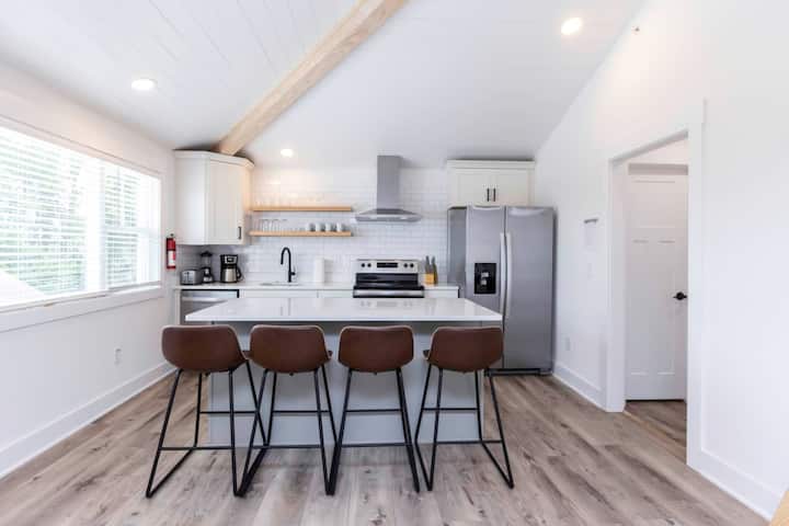 Raglan - Loft #7 - 8 Min Walk To The Beach - Virginia Beach, VA