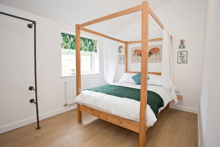 A Contemporary, Rural, 2 Bed Cottage, Close To Sea - Ringwood