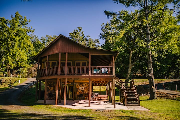 Riverfront/easy River Access/flat Yard 3bs10 - Claytor Lake, VA