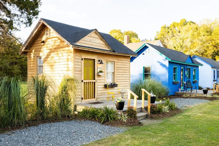 Restored 1930’s Tiny Home 3 Min To Cape Charles - Cape Charles, VA