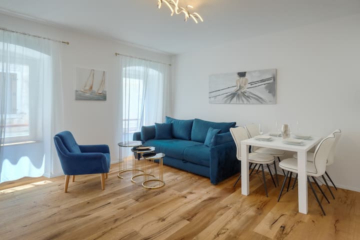 Deluxe Apartment Antonija - Parenzo