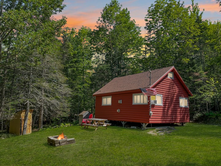 Mountain Therapy (Access To Moosehead Lake!) - Greenville, ME