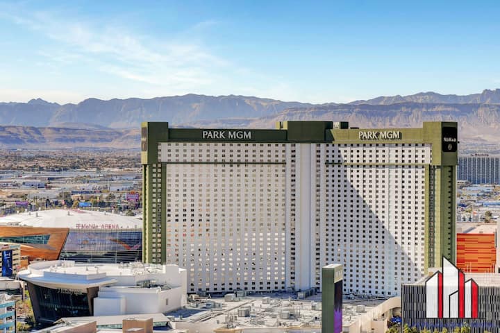 Mgm Signature-29-617 F1 Track & Strip View Balcony - Las Vegas, NV