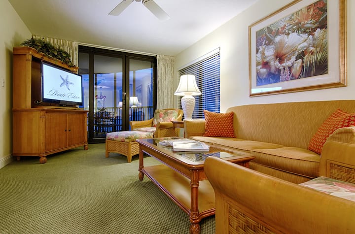Bright Beachfront Suite | Private Balcony - Fort Myers Beach, FL