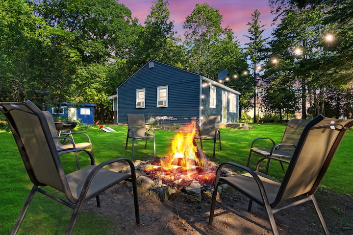 Sherwood Lighthouse Cabin •Near Boat Launch & Park - Sturgeon Bay, WI