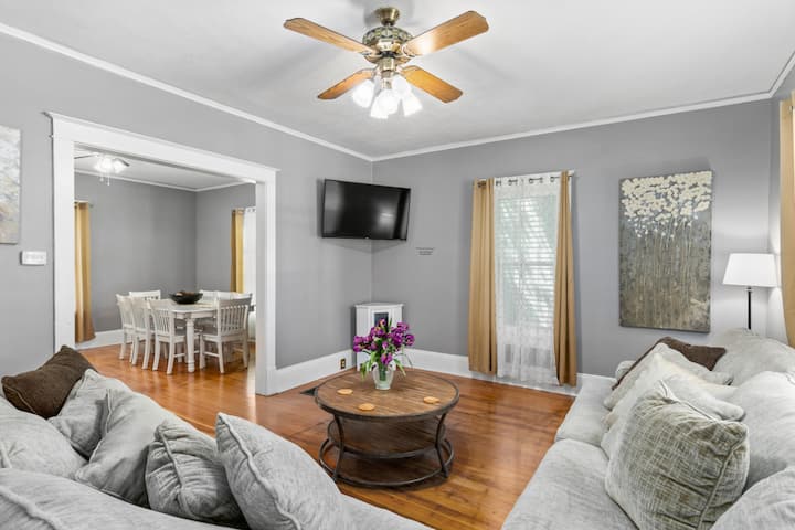 Timelessly Restored Home - Entirely Yours To Enjoy - Billings, MT