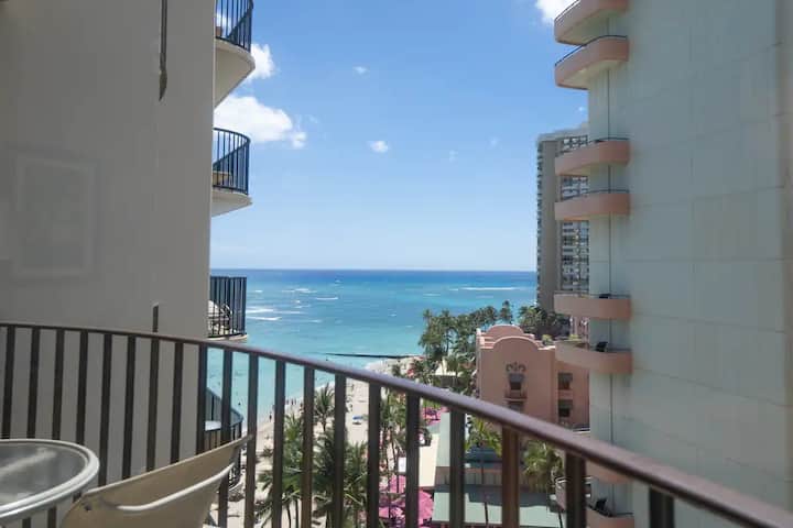 Relax And Unwind! 3 Units! Near Waikiki Beach! - Honolulu, HI