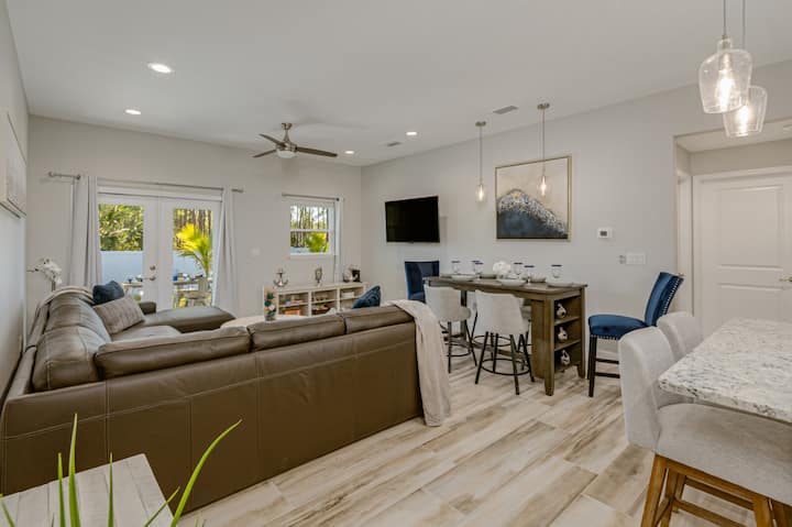 All New, Lovely, Spacious 3bd/2bth Unit Sleeps 8! - Palm Bay, FL