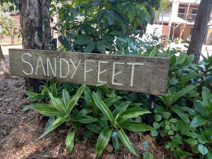 Sandyfeet House - Rainbow Beach