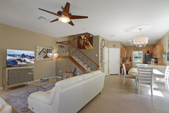 Cute 3/2.5 Townhome San Michele Utc W/ Pool - Sarasota, FL