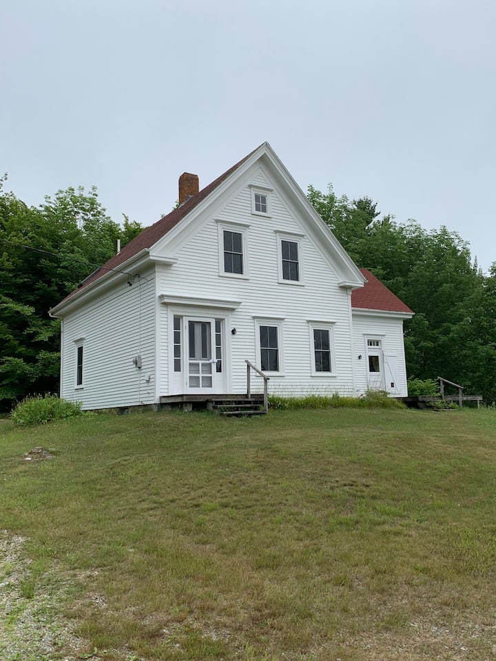 Meta Goldin Farmhouse - Meadow! - Stonington, ME