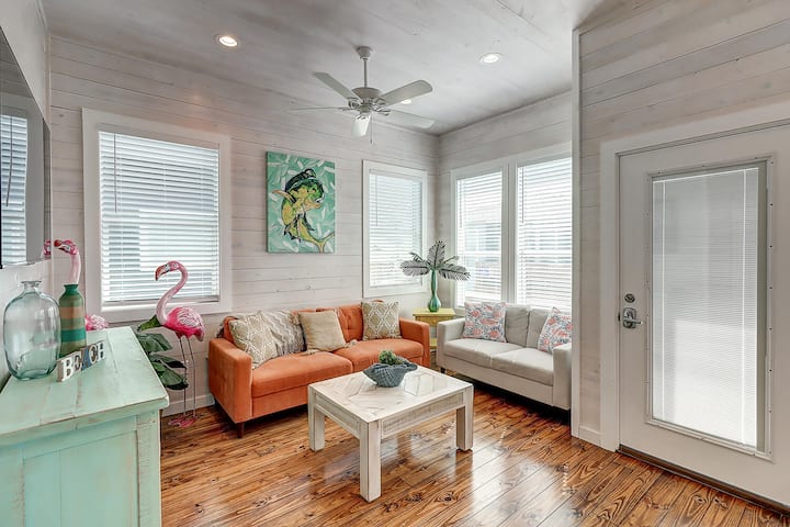 Brand New 3bdr/2.5 Bath.  Private Pool! - Port Aransas