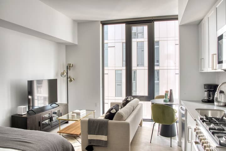 Blueground | First Hill Gym, Patio & Coworking - Seattle, WA