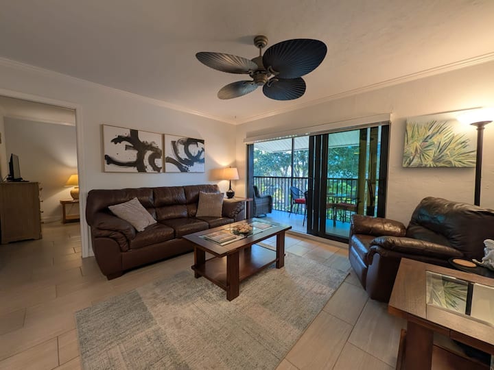Park Shore Resort-deluxe Top Floor, Bldge#332 - Naples, FL