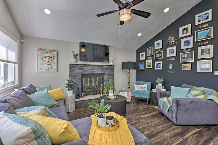 Fire Pit + Furnished Deck: Serene Tobyhanna Escape - Pennsylvania