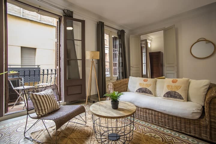 P2sal1071- Elegant Apartment In Carrer De Salinas - Barcelona