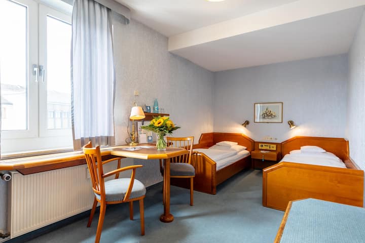 Twinbettzimmer Mit Kostenfreiem Wlan (Trip Inn Hotel Aschaffenburger Hof) - Aschaffenburg
