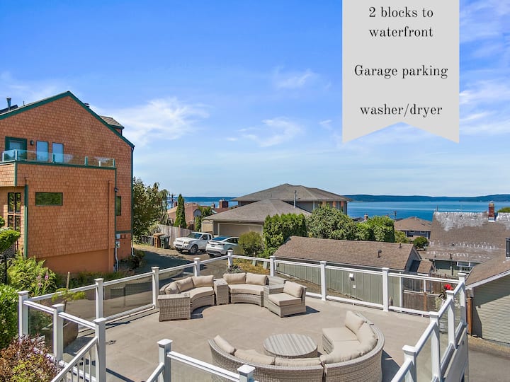 Cozy Old Town Escape | Bay Views + Garage + Patio - Tacoma, WA