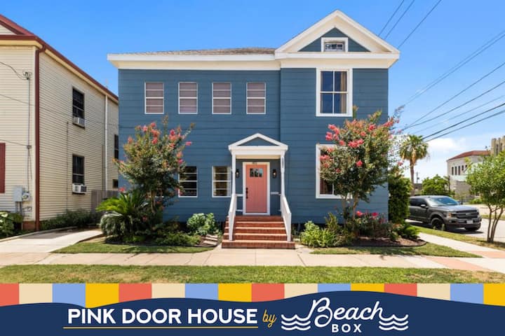 Modern Historic Home Blocks From The Strand - Galveston Island, TX