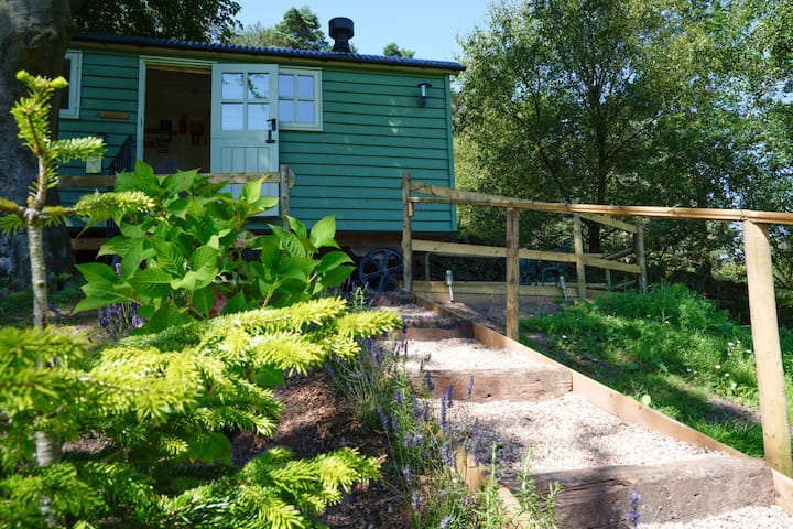 Lavender Retreat, Private Hottub, Upperhulme, Leek - Leek