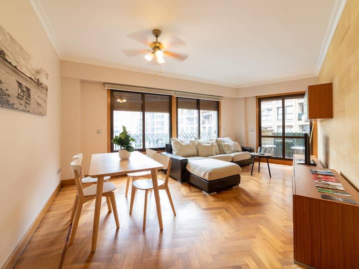 Comfy And Luminous Terrace Apartment - Saint-Sébastien