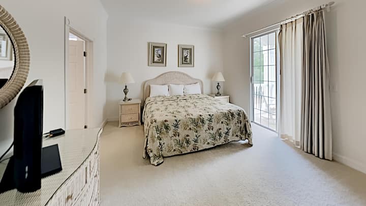 Serene 4 Bdrm Condo Beach Access, Resort Amenities - Pawleys Island, SC