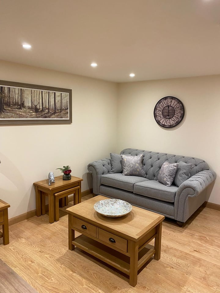 Apartment 11 - Private Bathroom - City View - Inverness
