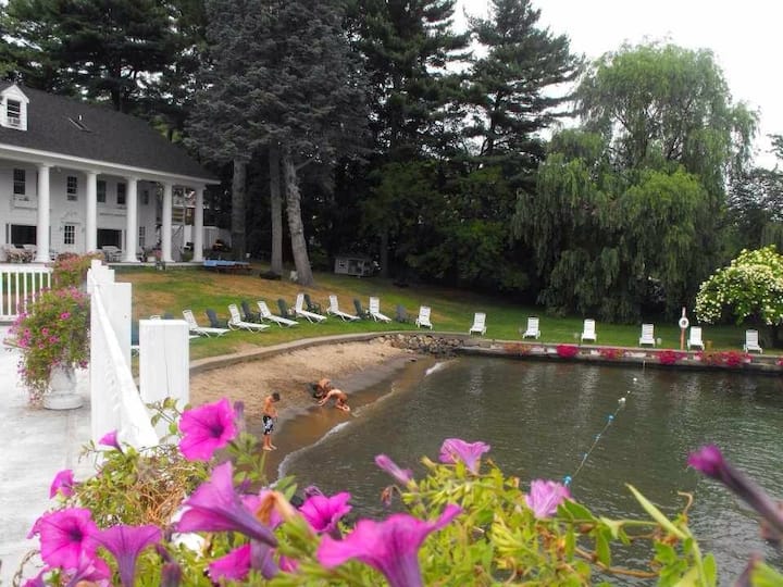 Victorian Mansion On Lake George - Lake George, NY