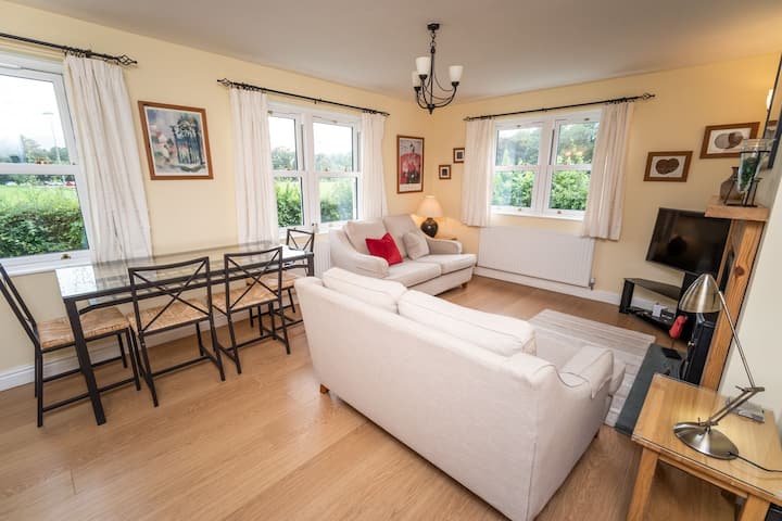 11 Howrah's Court - Keswick