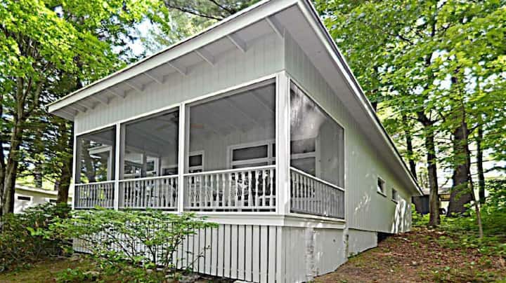 Winter Harbor Wolfeboro Waterview Cottage - Wolfeboro, NH